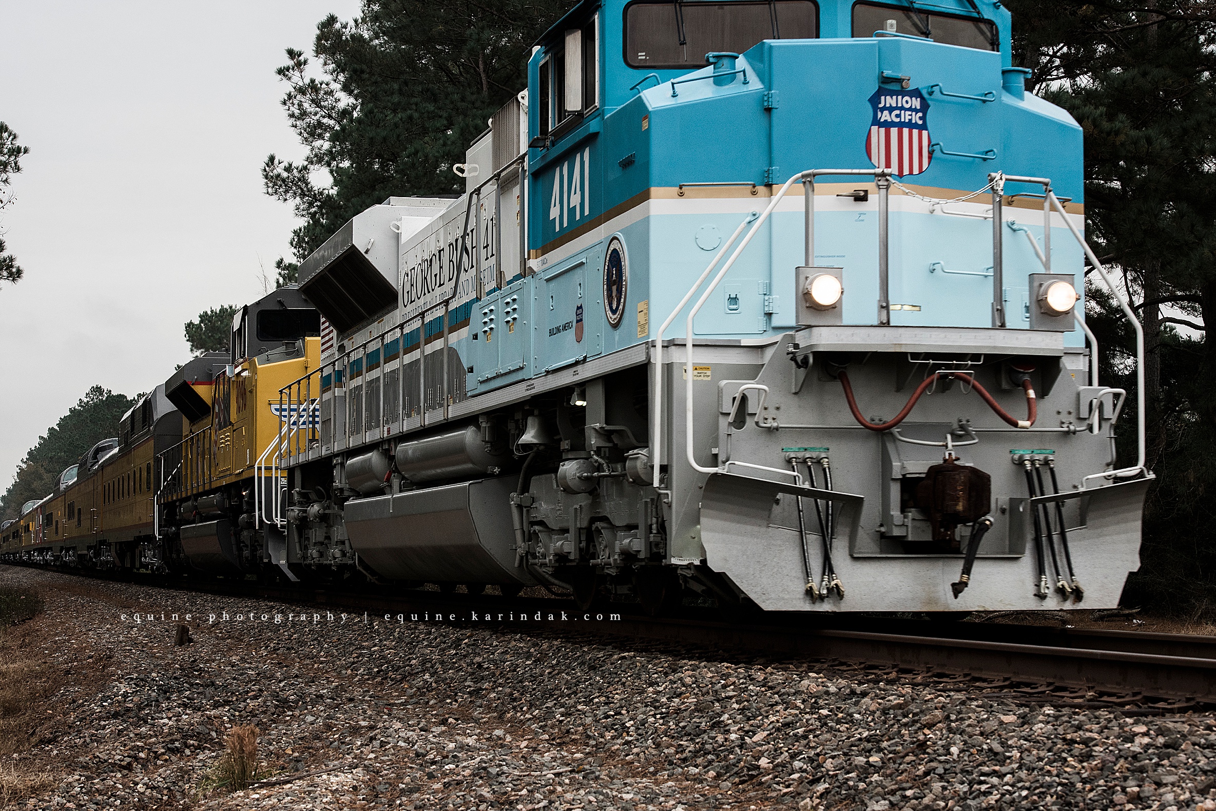 Remembering George Bush Sr. | College Station,TX Flyover & Final Train ...